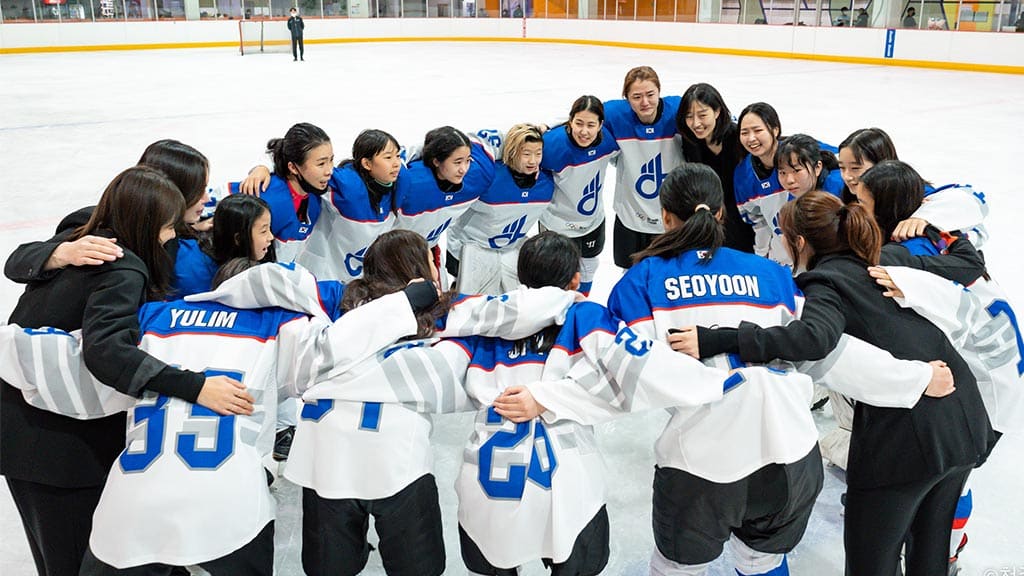 IOC Younger Chief makes ladies’ goals come true with new ice hockey ...